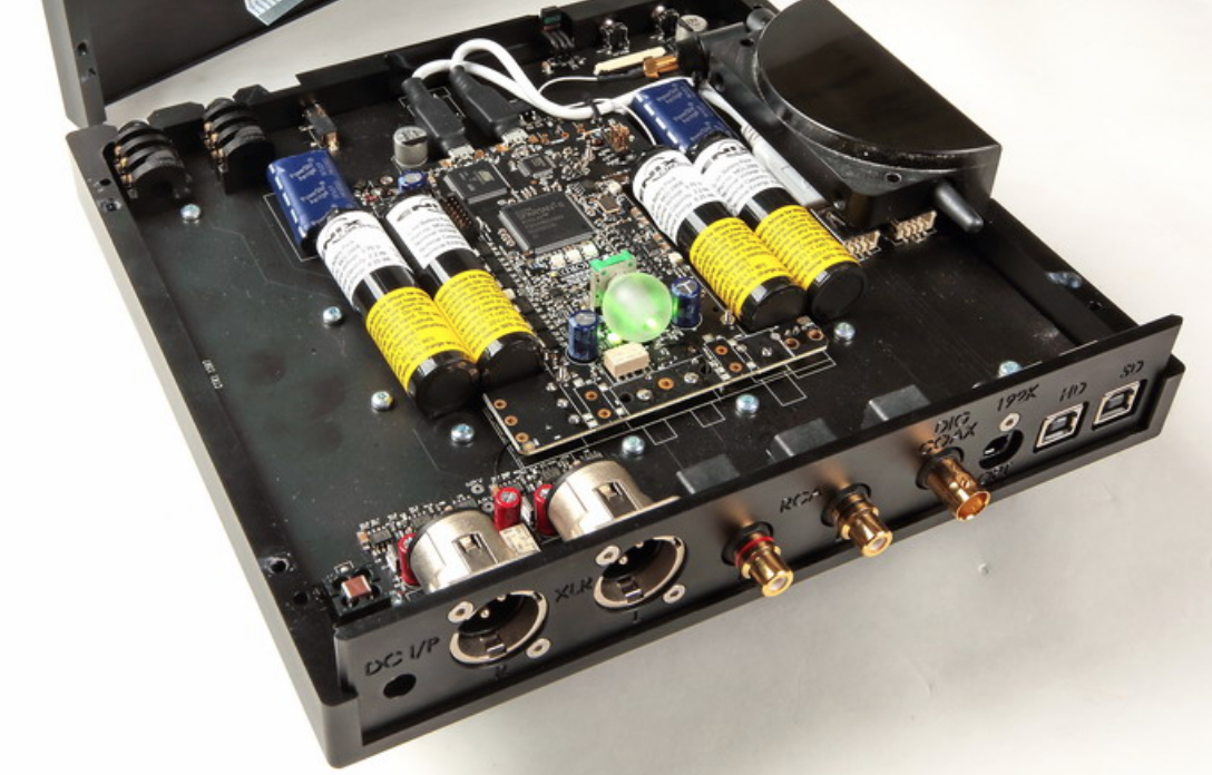 CHORD HUGO VS HUGO 2 REVIEW | Audiophilepure