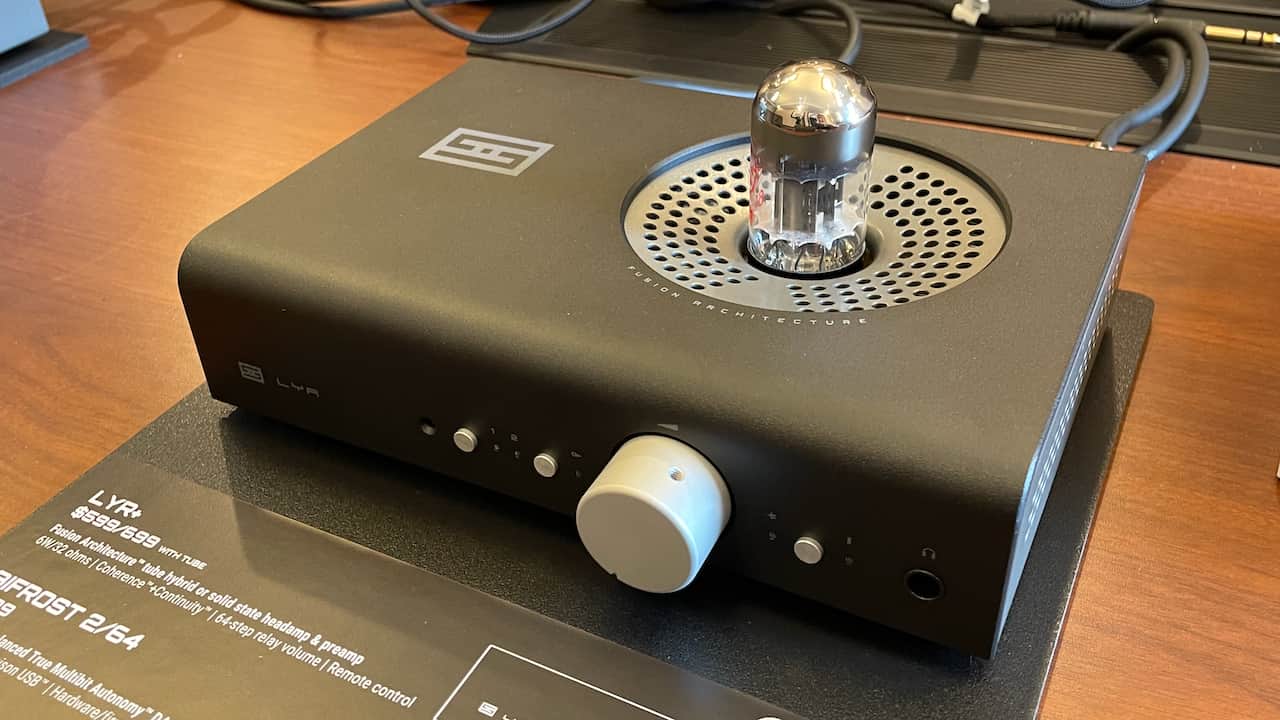 Schiit Audio Bifrost DAC & Lyr+ Headphone Amplifier $599 Review ...